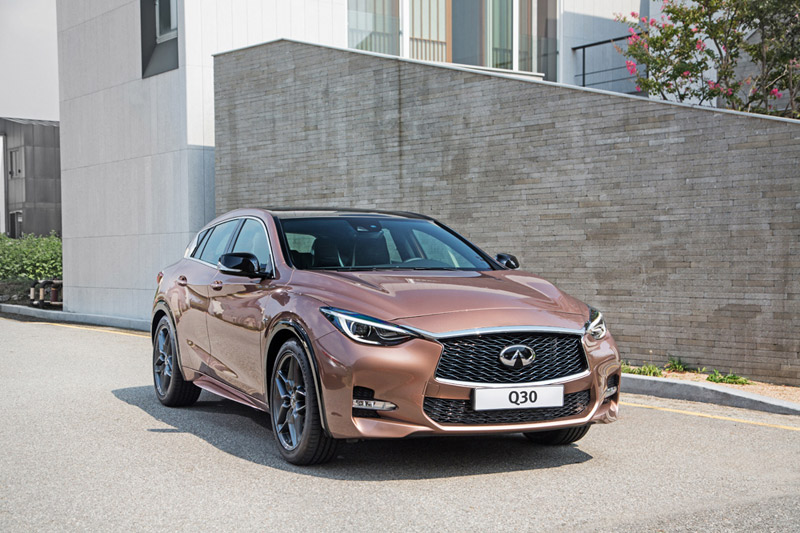 인피니티, Q30 300대 한정 `3·3·3 프로모션` 실시