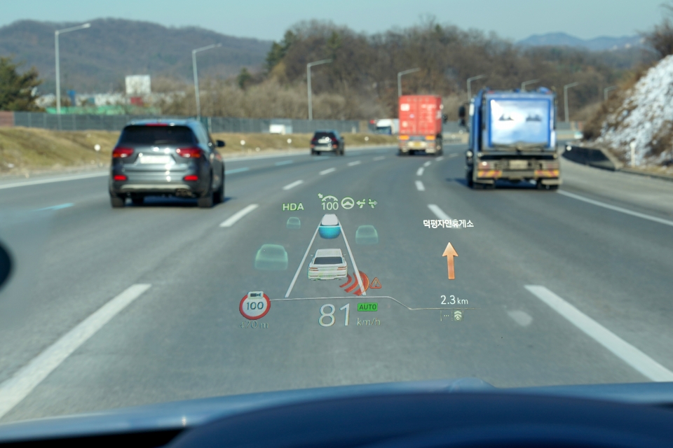 현대모비스, 12인치 윈드실드 HUD 'GV80' 공급…"세계 시장 노린다"