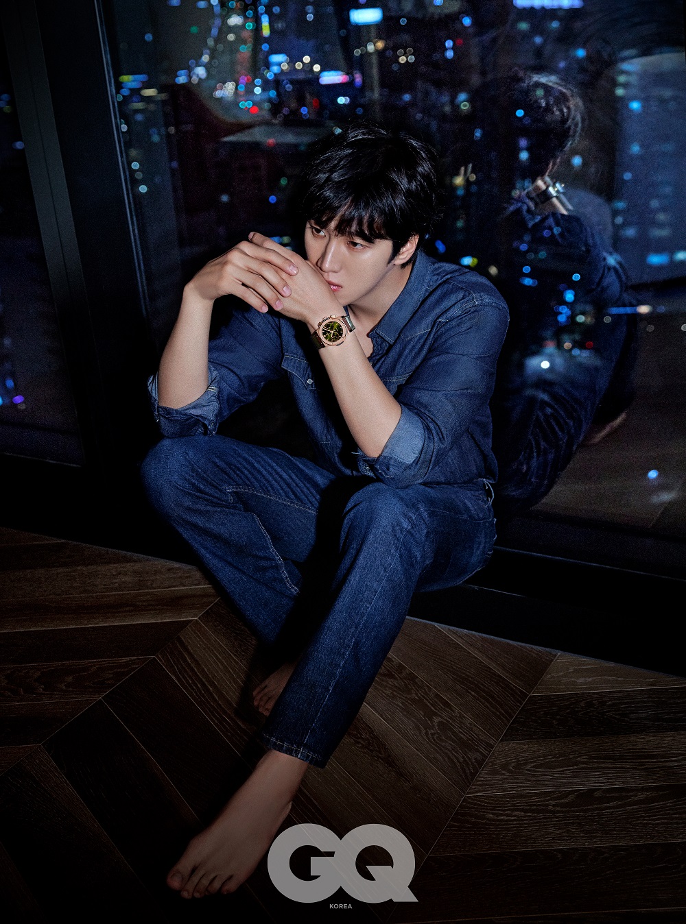 위블로 X 안보현, ‘부드러운 남성미’ GQ 10월호 화보 공개