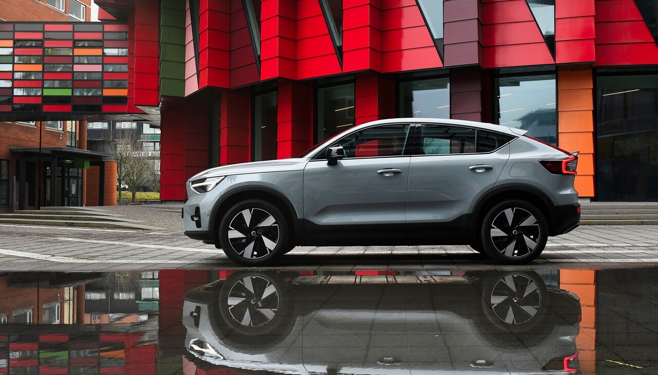 볼보차, 2024년식 `C40 리차지’ 출시...“407km 주행, 408마력 전기SUV"