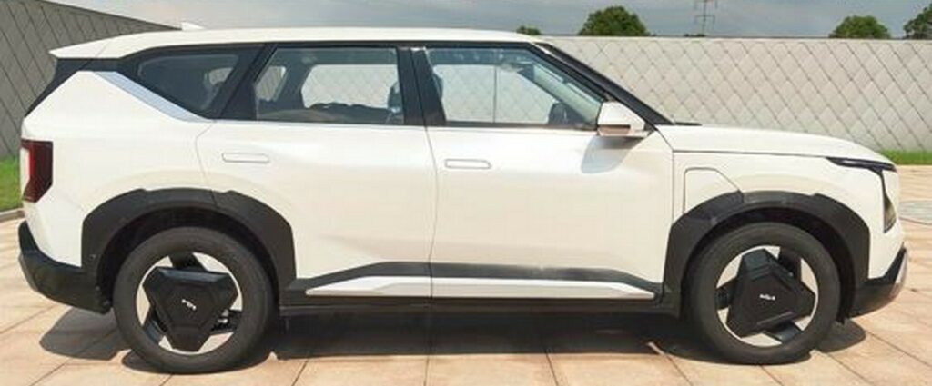 기아 ‘EV5’ 청두오토쇼 앞두고 공개...준중형급 4615mm