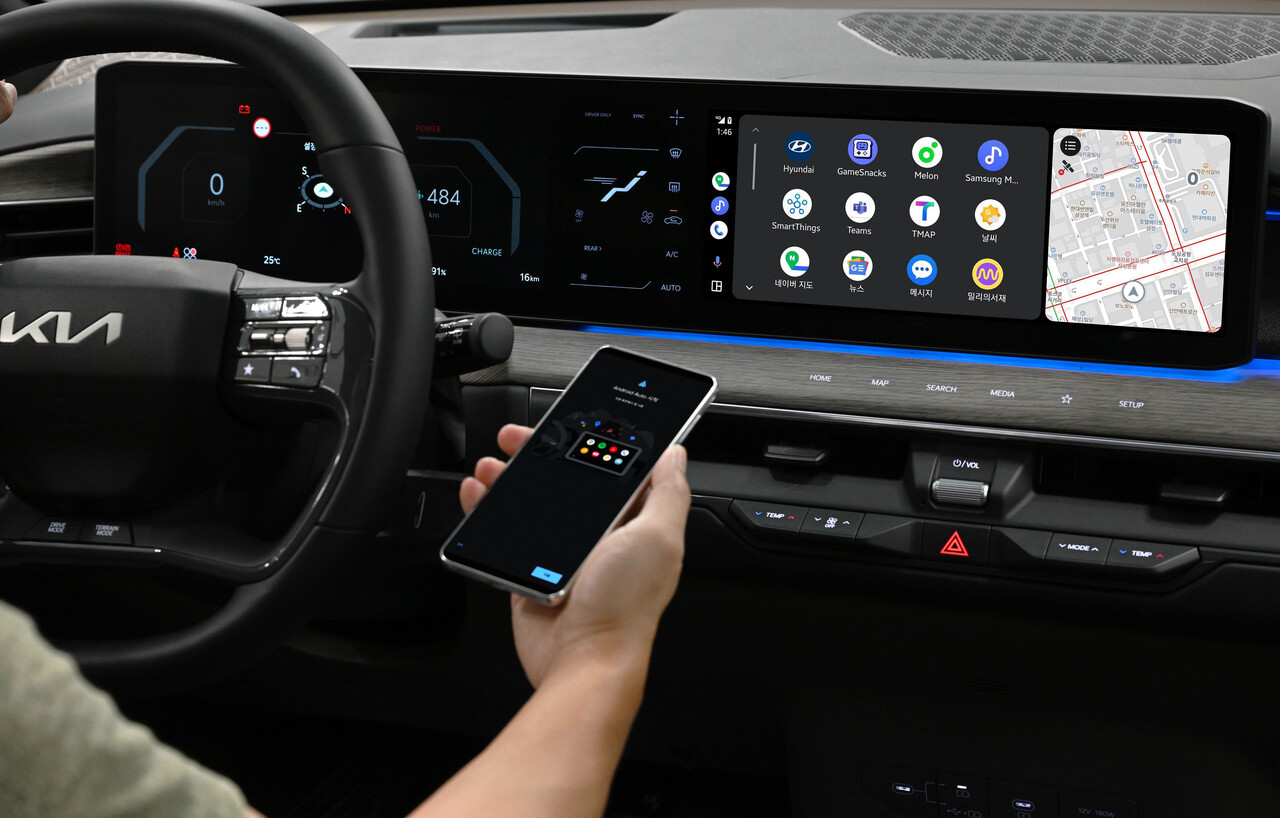 현대차·기아, 안드로이드-애플 폰프로젝션 '무선으로 즐긴다'