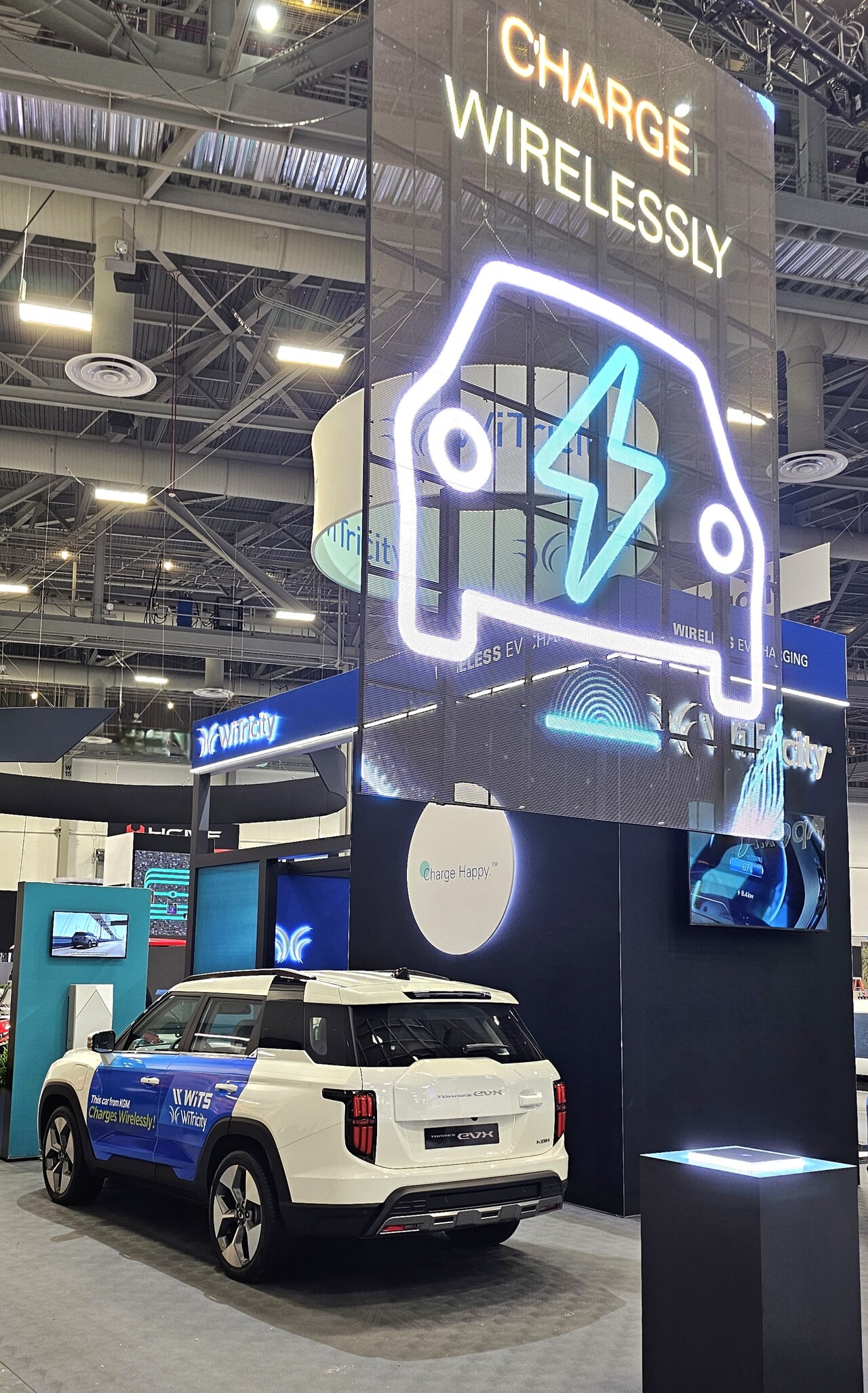 KG모빌리티, CES서 무선충전 기술 탑재 ‘토레스 EVX’ 공개