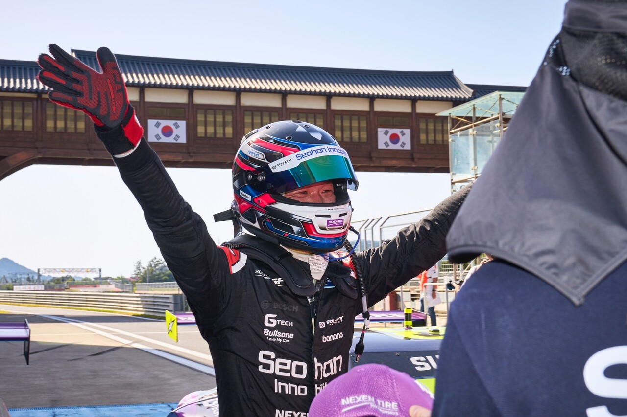 '서한GP 3연승' 장현진, 50kg 얹고도 2연승 질주...환상의 피트스톱