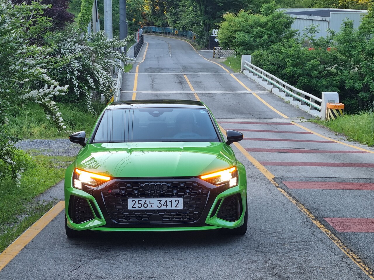 아우디 RS3 '내 맘 보다 반박자 빠른 매력 폭발'