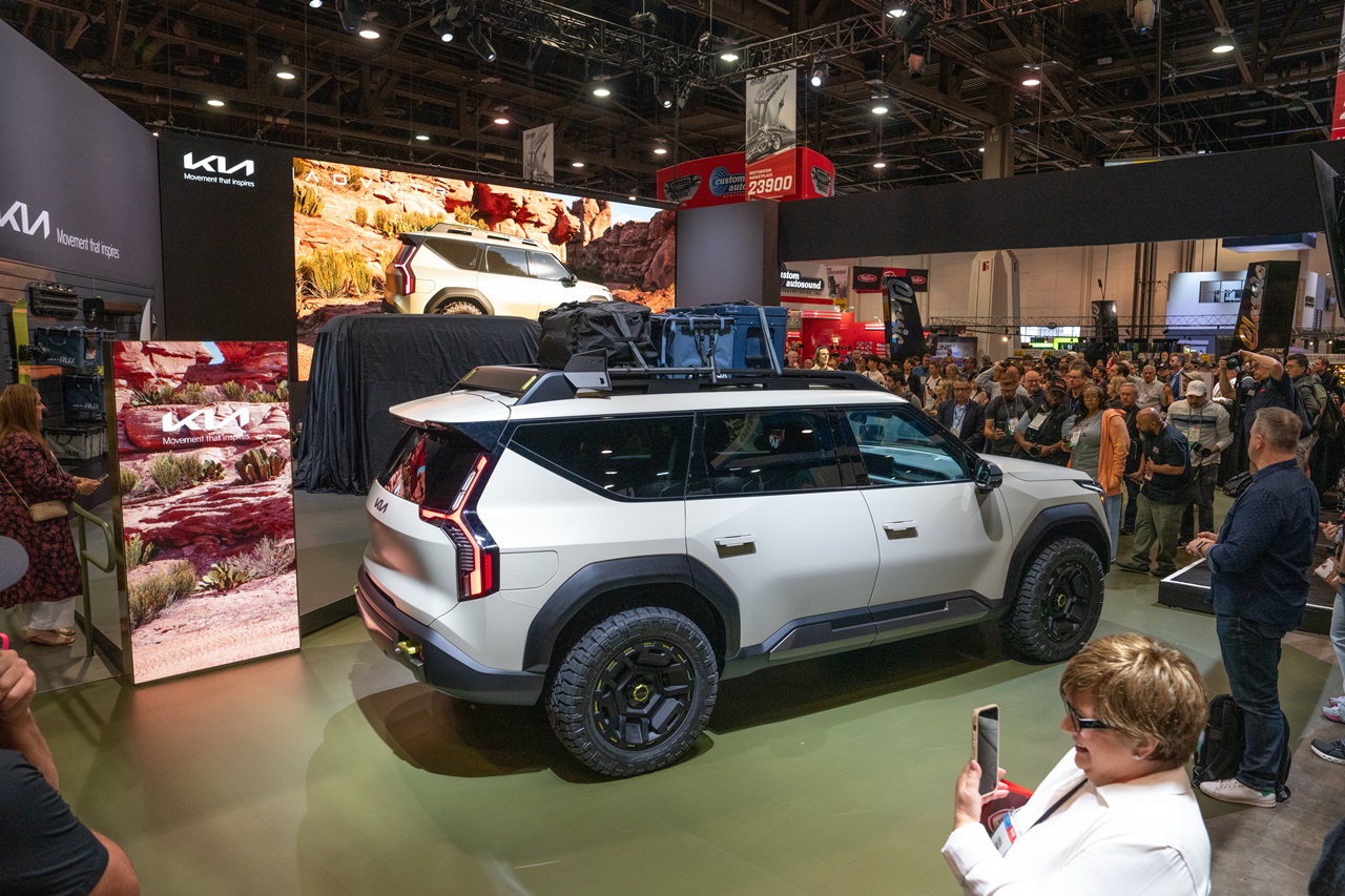 기아, 아웃도어 콘셉트카 'EV9 어드벤처'·'PV5 위켄더' 공개