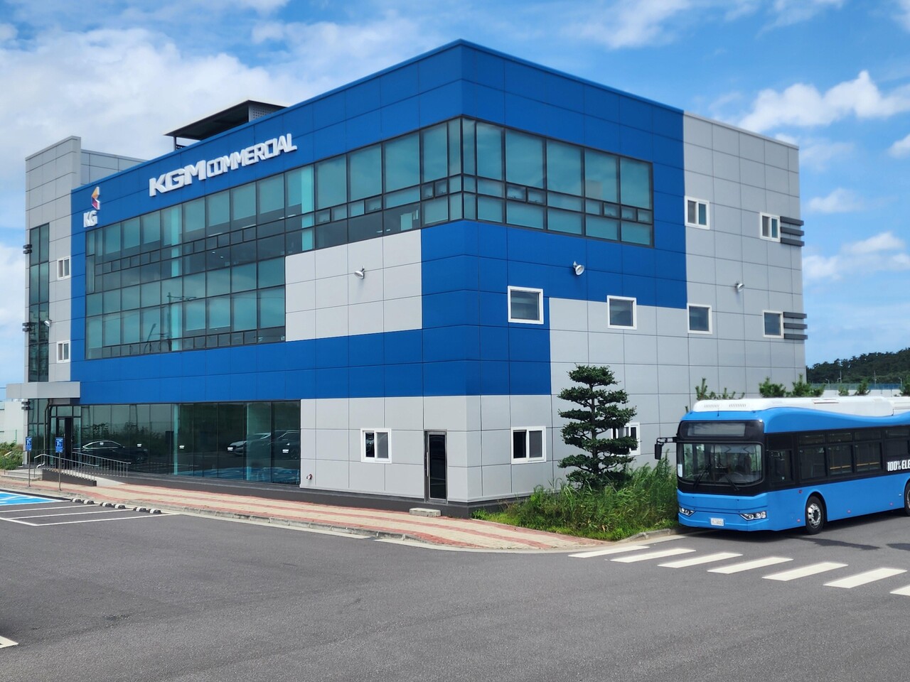 KGM커머셜, 9M 전기버스 국내외 도로 씽씽 달린다