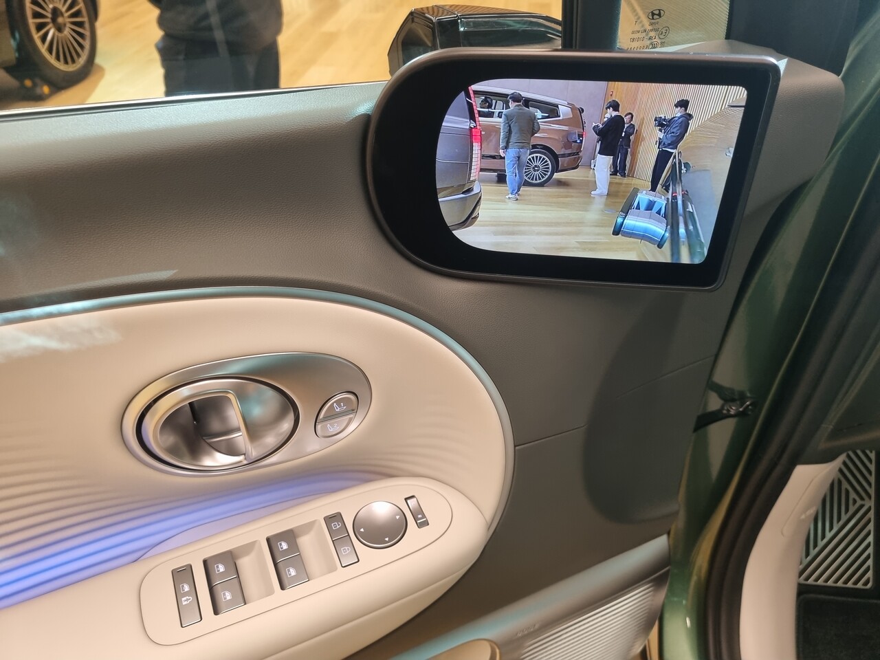 현대차 '아이오닉 9', 테슬라·리비안에 맞서는 대형 전기 SUV의 진화