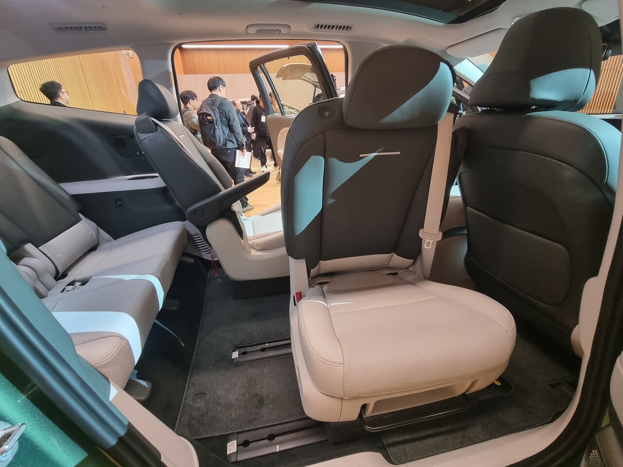 현대차 '아이오닉 9', 테슬라·리비안에 맞서는 대형 전기 SUV의 진화