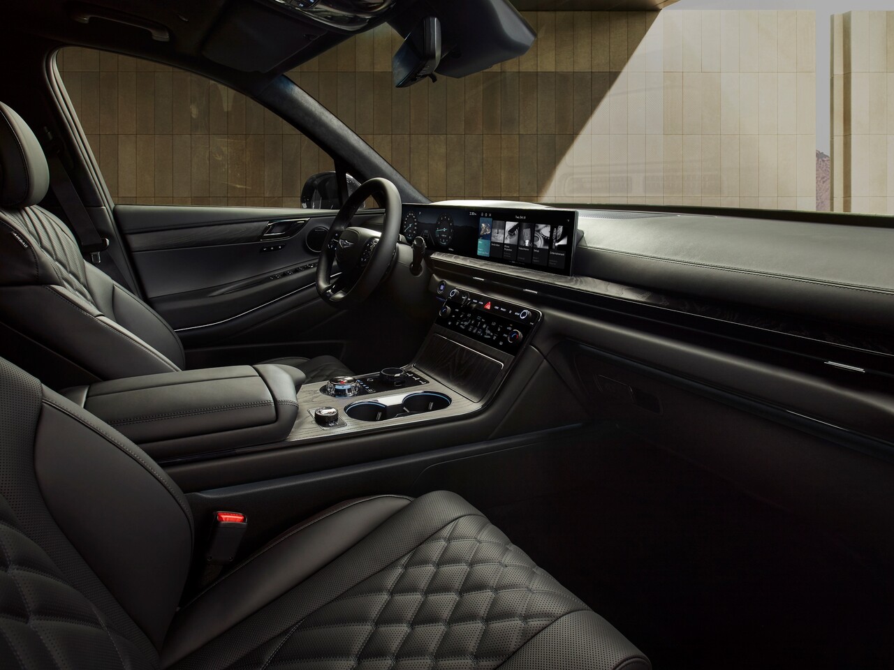 제네시스, 럭셔리 시장 공략 본격화…"G90·GV80 블랙 에디션으로 오일머니 유혹"