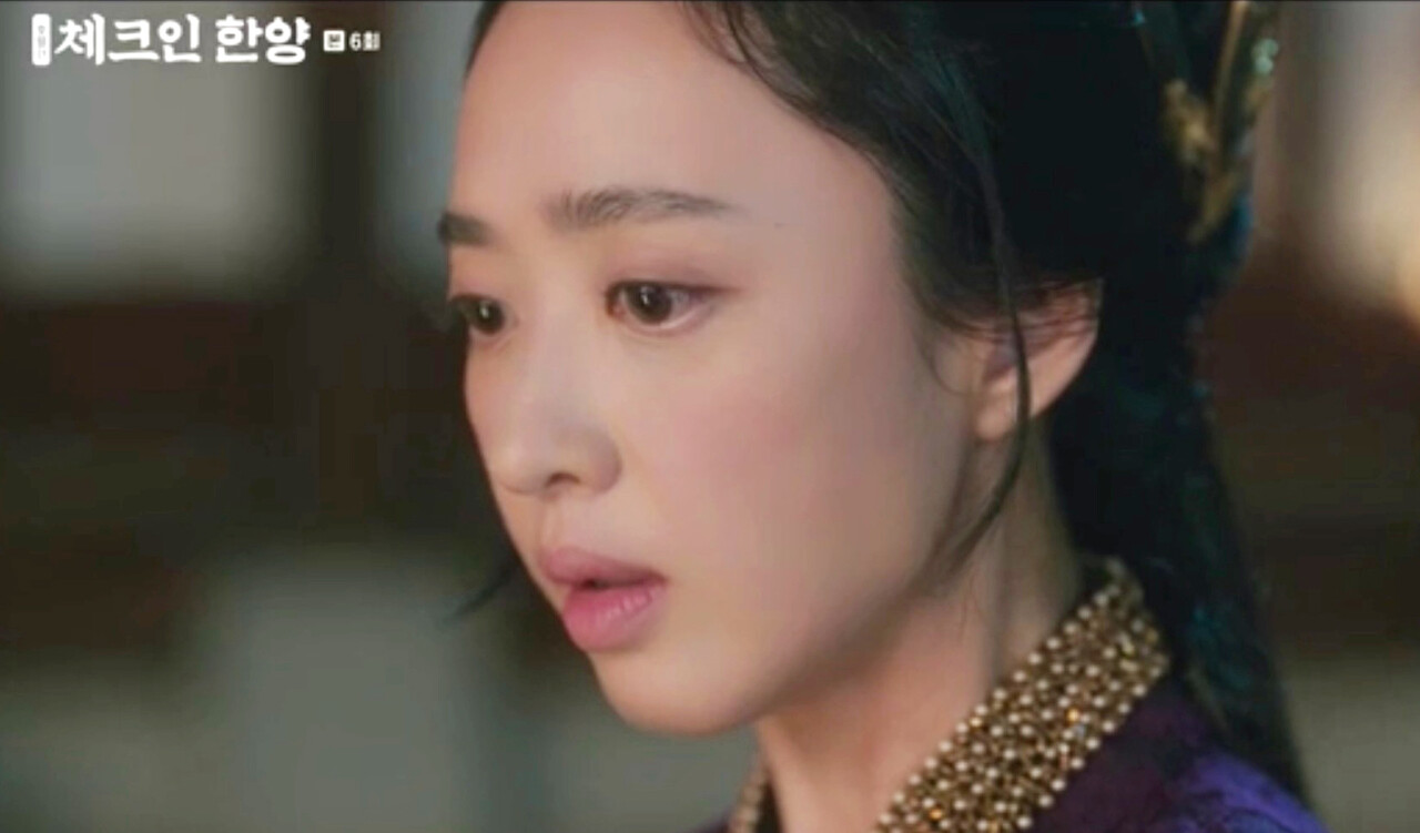 '체크인 한양' 김민정, 의문스러운 캐릭터에 독보적 신비로움 더해