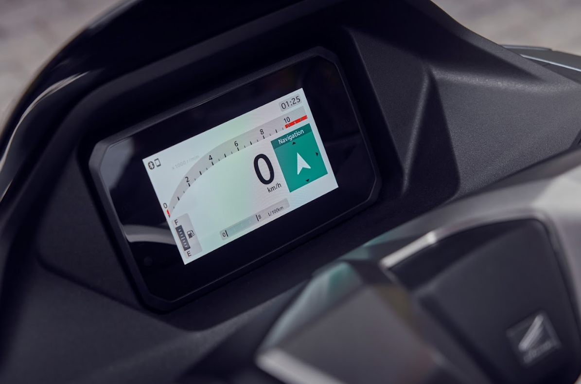 "불경기엔 스쿠터!" 혼다코리아, 새해 첫 모델로 ‘2025년형 PCX’ 낙점