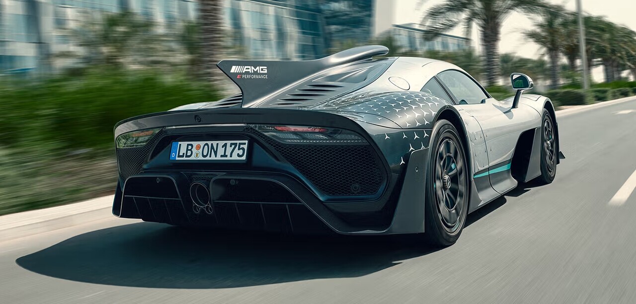 37억 하이퍼카 ‘AMG 원’ 또 전소…"275대 한정 모델, 주행 중 화염에 휩싸여"