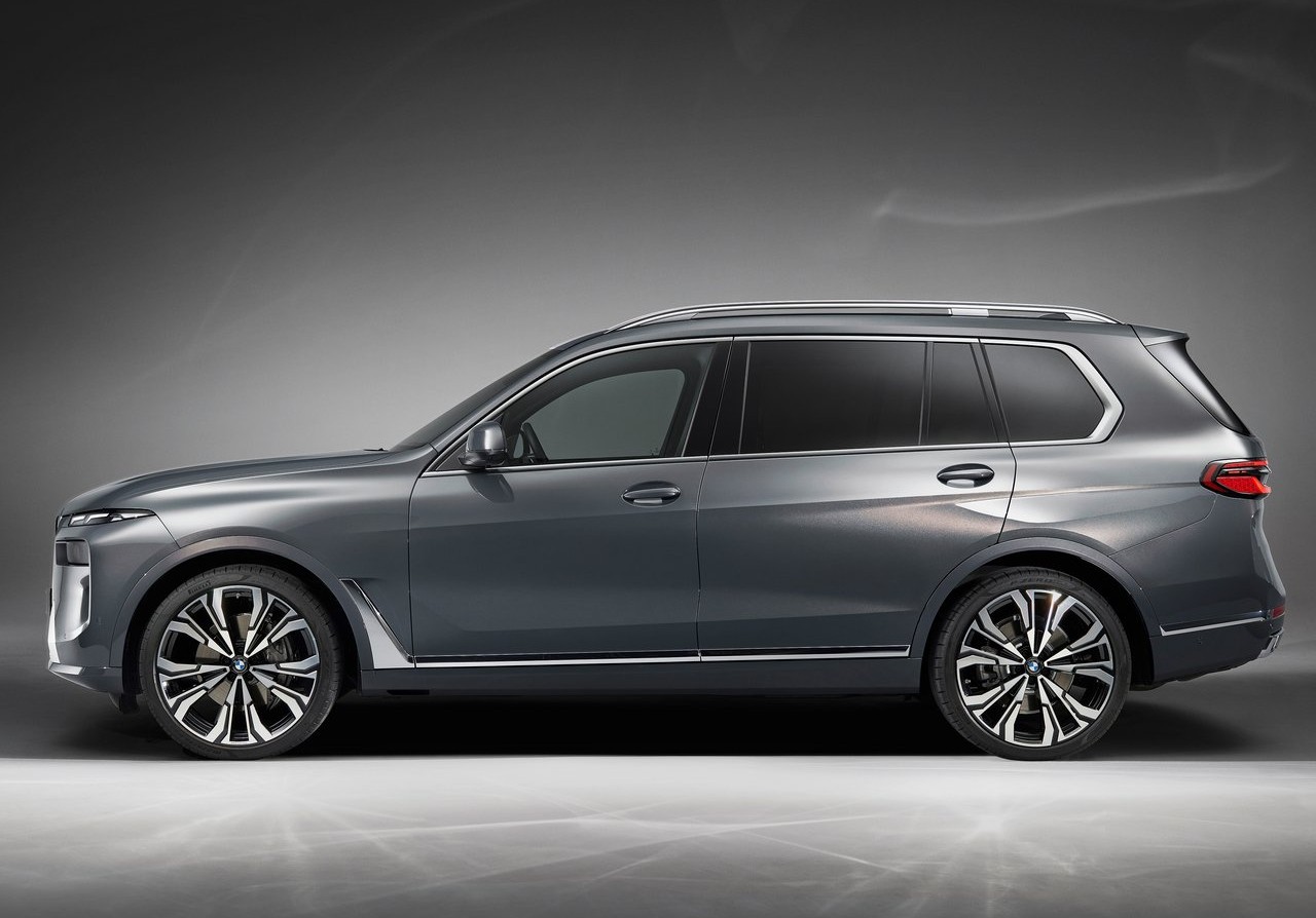 BMW, 신형 ‘X7’ 출시 예고…전기차 `iX7`도 추가